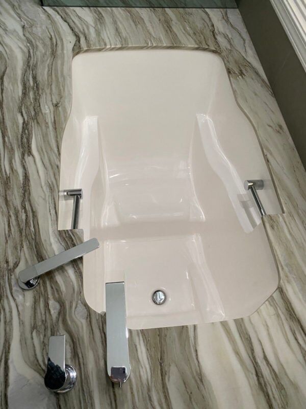 Takara Deep Soaking Tub ('easy access' style) - with a 25 Year Guarantee