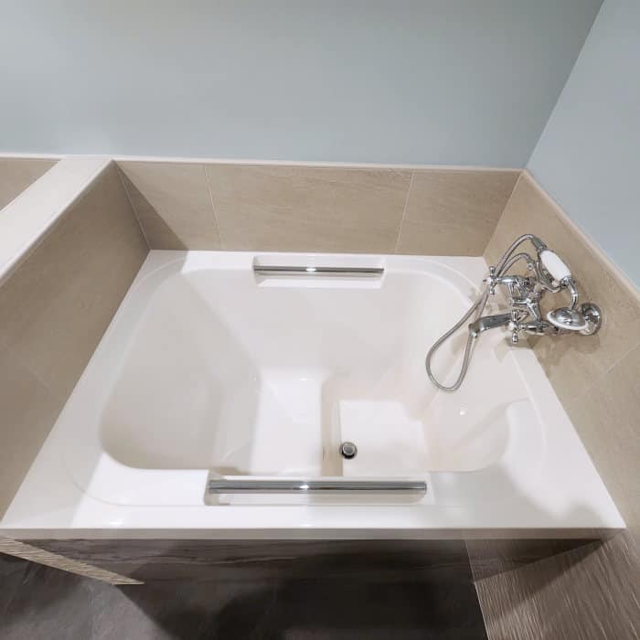 Soaking Tub, California USA - Cabuchon