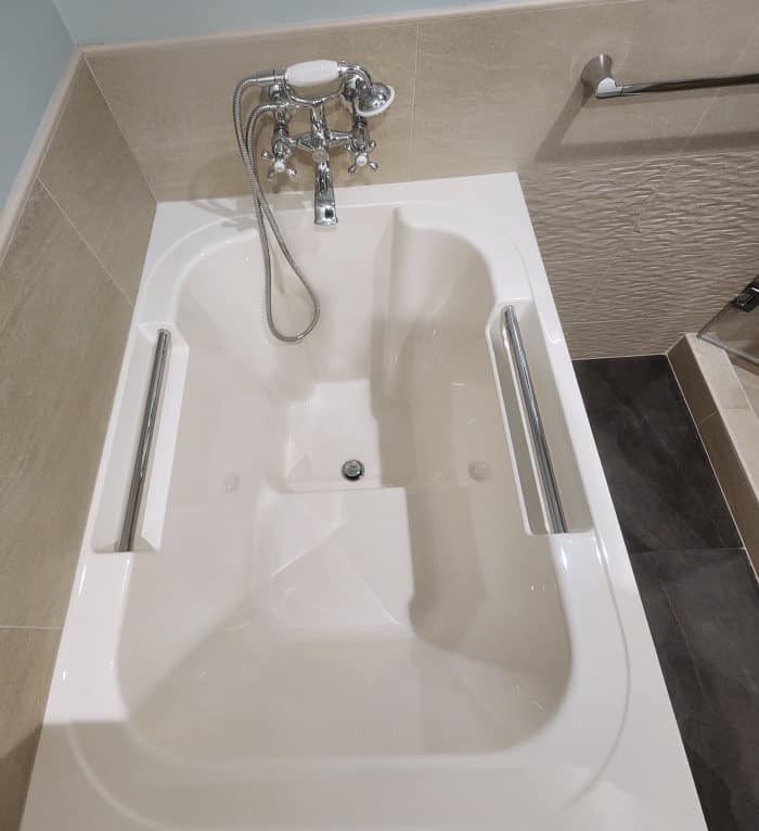 Soaking Tub, California USA - Cabuchon